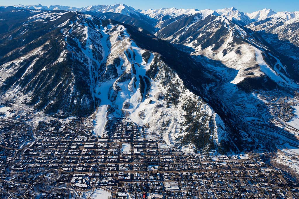 Soaring to the Rockies: Navigating Aspen by Plane for a Seamless ...